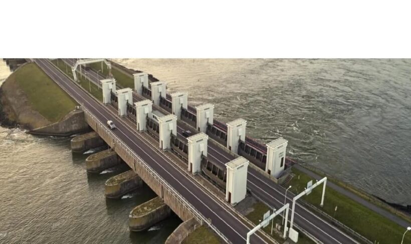 Amsterdam: Afsluitdijk and Wadden Center Museum Private Tour - Key Points