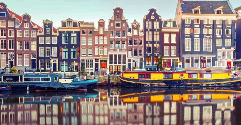 Amsterdam Audioguide - TravelMate app for your smartphone - An Overview of the TravelMate App Experience in Amsterdam