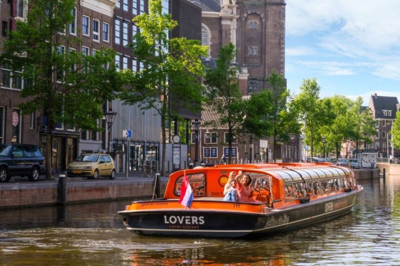Amsterdam: Canal Cruise and Entrance to Xtracold Icebar - Important Practical Details