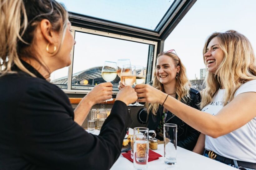 Amsterdam: Cheese & Wine Cruise Tasting Experience - What the Reviews Say: Authentic Insights