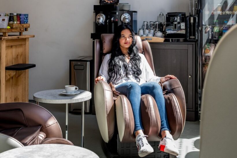 Amsterdam: Chill Massage Chair - What the Experience Entails
