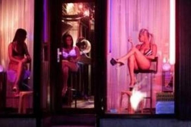 Amsterdam City Center, Red Light District and Coffee Shops Tour - The Experience: What You Can Expect