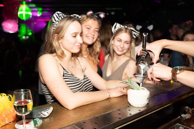 Amsterdam: City Centre Bar Crawl and Nightlife Experience - Discovering Amsterdams Nightlife Scene
