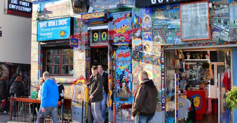 Amsterdam: Coffee Shops Walking Tour - Analyzing the Value