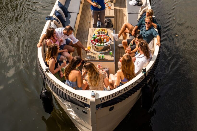 Amsterdam: Cozy Evening Canal Cruise With Open Bar Option - Final Thoughts
