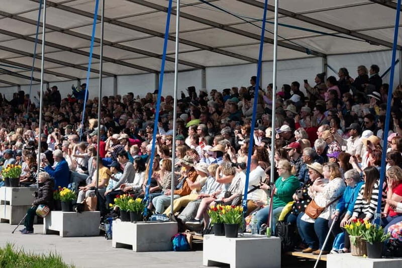 Amsterdam: Day Trip to Flower Parade & Keukenhof on April 18 - FAQ