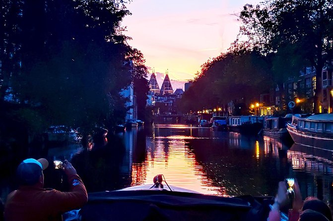 Amsterdam Evening Cruise Including Drinks and Dutch Bites - FAQs