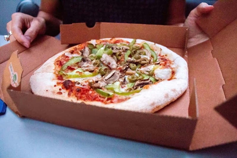 Amsterdam: Evening Pizza Cruise Along the Canals - Who Will Love This Cruise?
