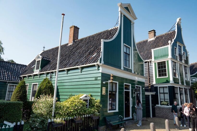 Amsterdam: Explore Zaanse Schans: Half-Day Luxury Coach Trip - FAQ