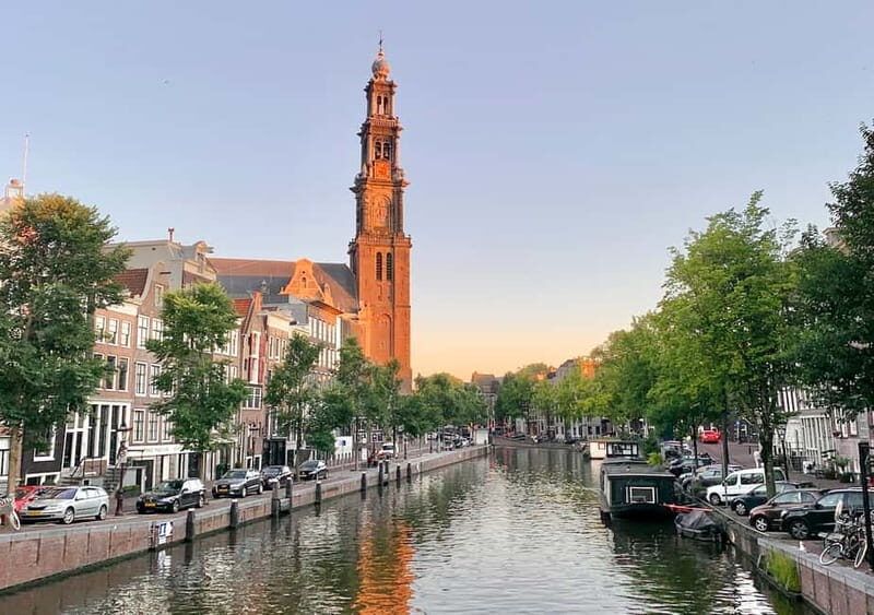 Amsterdam: German Canal Cruise with Unlimited Drinks Option - A First Look at the Experience