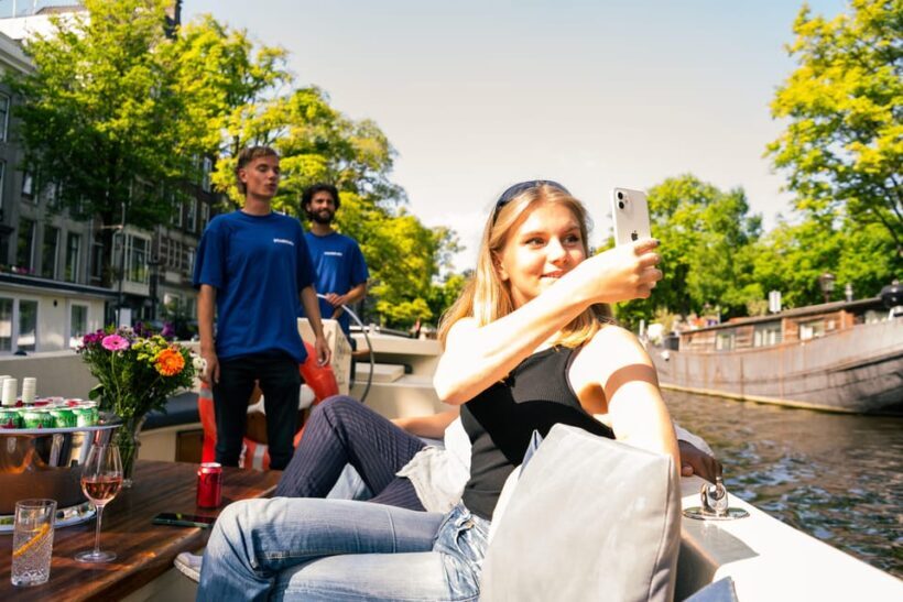 Amsterdam: German Guided Canal Cruise with on Board Bar - Final Thoughts: Who Is This Tour Best For?