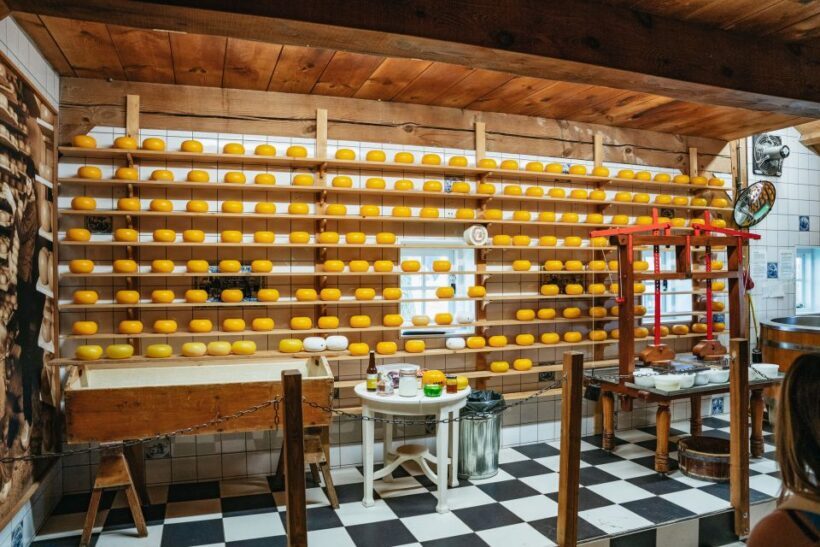 Amsterdam: Giethoorn, Volendam, and Zaanse Schans Tour - FAQs