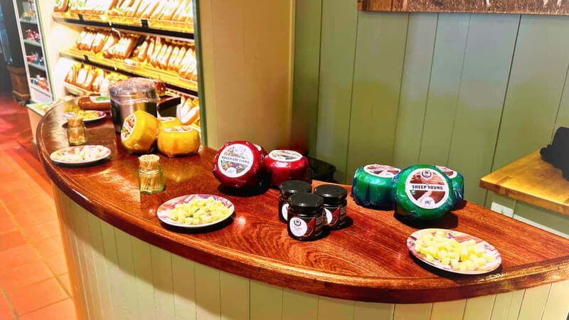 Amsterdam: Giethoorn & Zaanse Schans Small Group Day Trip - What to Expect from Your Day