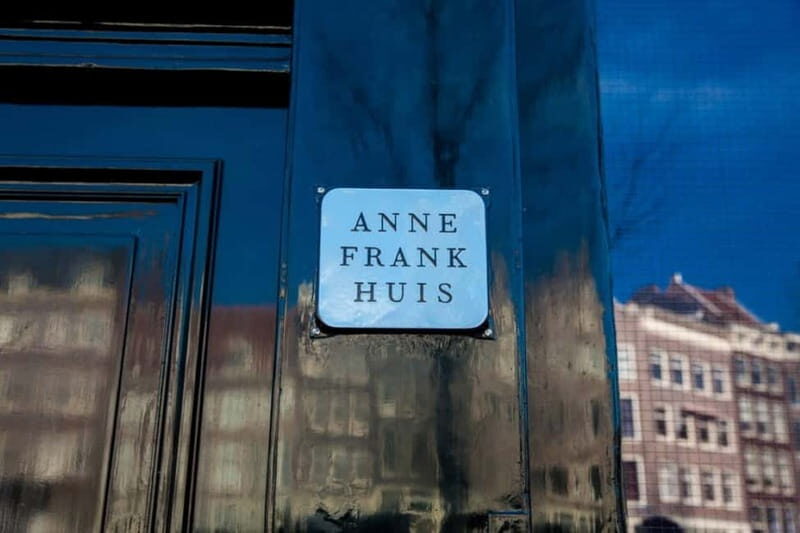 Amsterdam: Guided bike tour in French off the beaten track - What Travelers Say