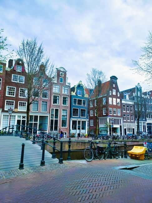 Amsterdam: Guided bike tour in French off the beaten track - Who Is This Tour Perfect For?