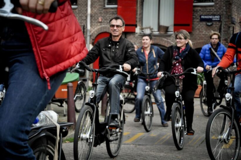 Amsterdam: Guided City Bike Tour in French - An In-Depth Look at the Tour