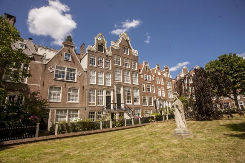 Amsterdam: Hidden Gems & Highlights Guided Bike Tour - Who Will Love This Tour