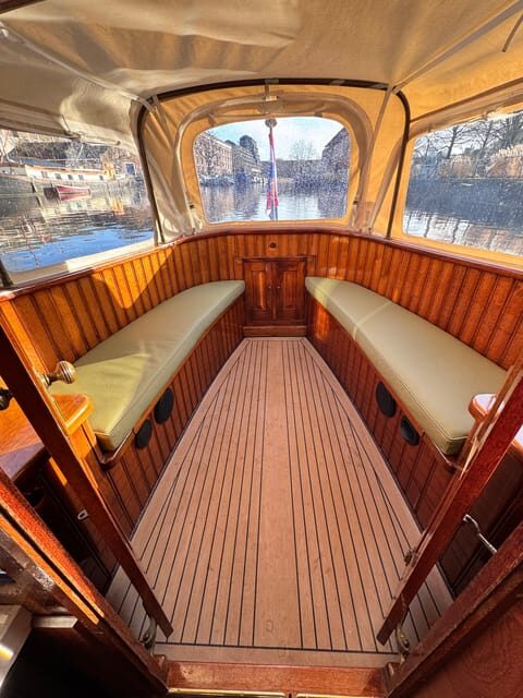 Amsterdam: Historic Boat Cruise with open bar and nibbles - Reviews and Authentic Feedback