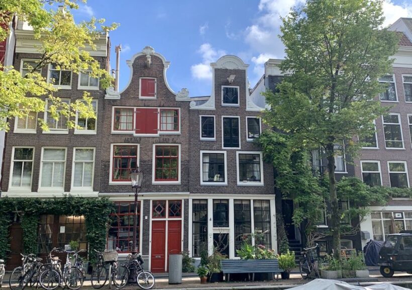 Amsterdam: Jordaan District Tour with a German guide - An In-Depth Look at the Jordaan District Tour