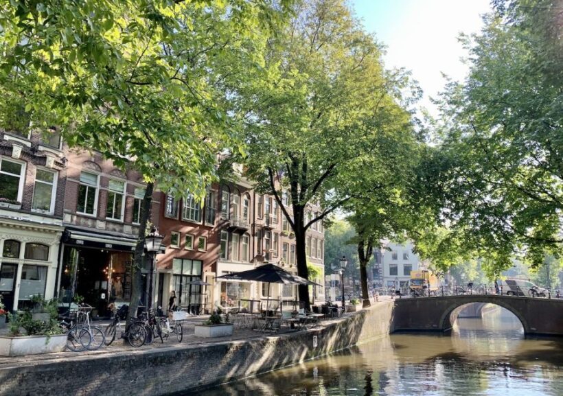 Amsterdam: Jordaan District Tour with a German guide - Authenticity and Local Flavor