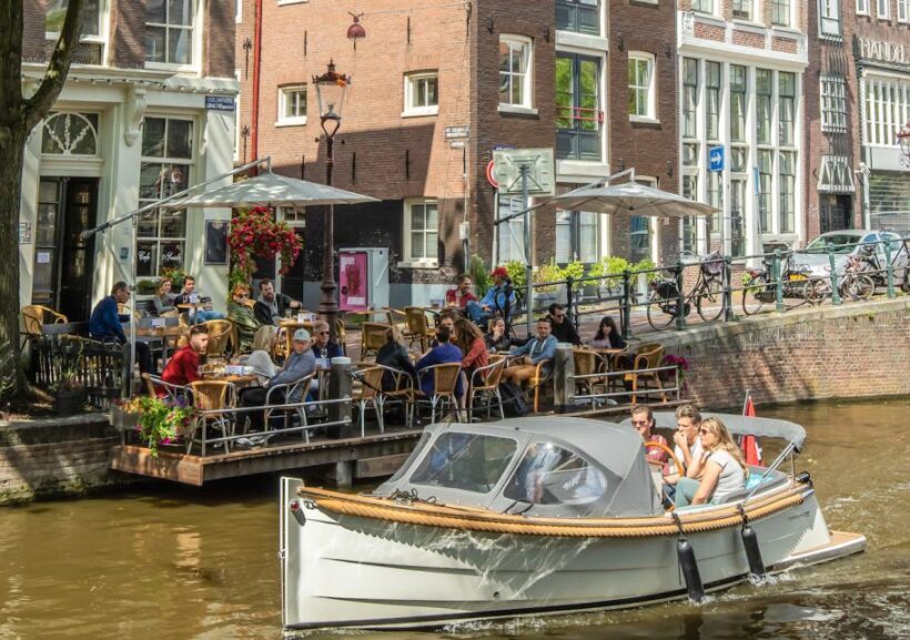 Amsterdam: Jordaan District Tour with a German guide - Final Thoughts: Who Will Love This Tour?