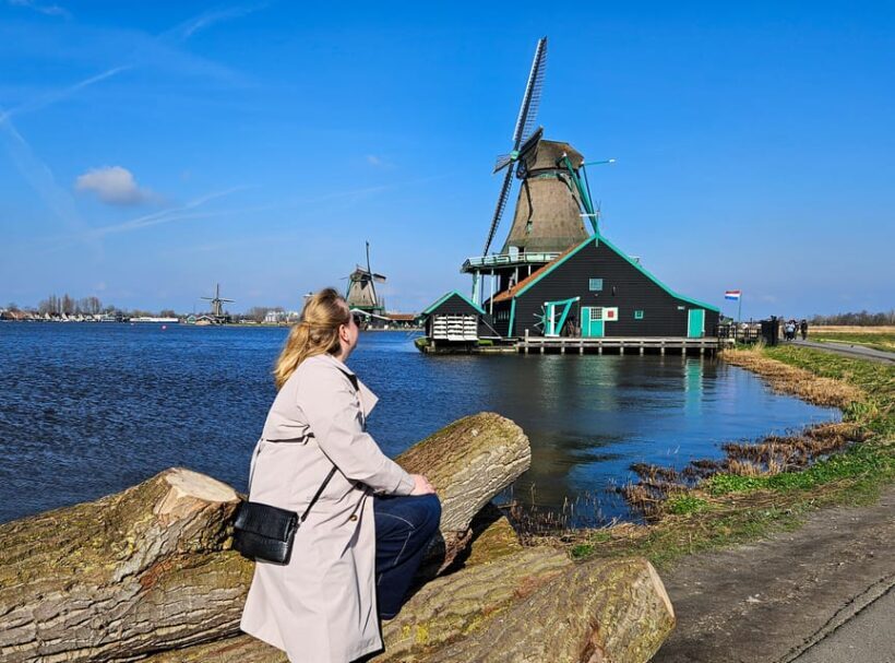 Amsterdam: Keukenhof and Zaanse Schans Live Guided Day Tour - Exploring Keukenhof Gardens