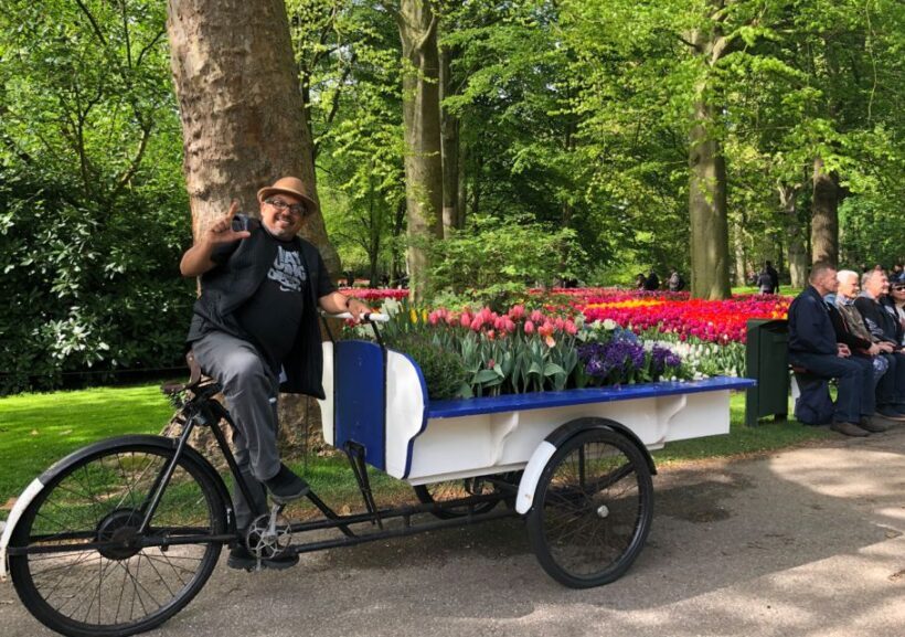 Amsterdam: Keukenhof Tulip Garden and Giethoorn Experience - Key Points
