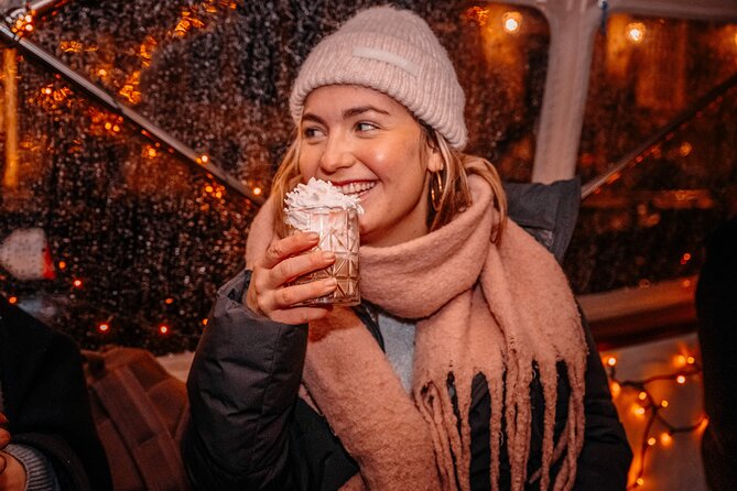 Amsterdam: Light Festival Shared Boat with unlimited drinks - Detailed Breakdown of the Itinerary