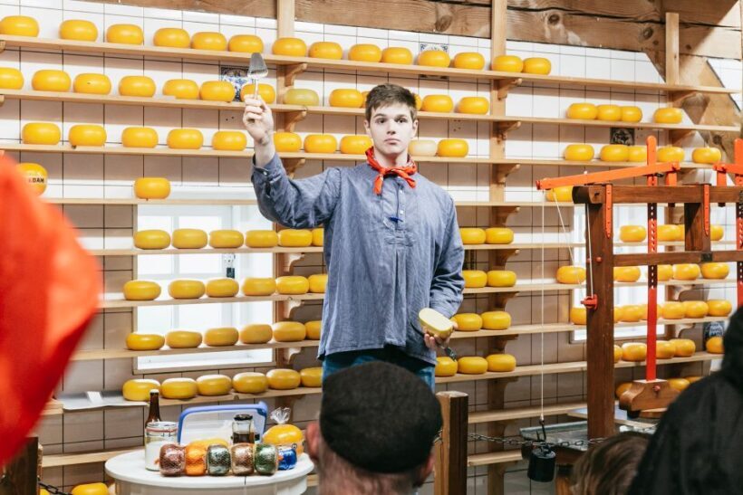Amsterdam: Live-Guided Zaanse Schans & Cheese Tasting Tour - A Closer Look at the Tour Itinerary