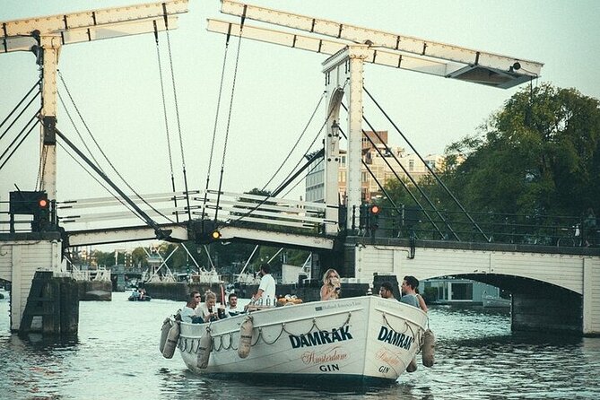 Amsterdam: Luxury Boat Cruise Unlimited Cocktails, Beers & Wines - The Itinerary and Sights