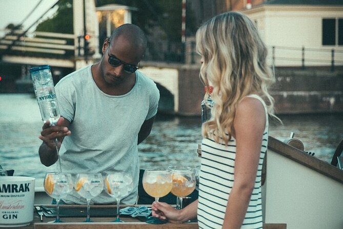 Amsterdam: Luxury Boat Cruise Unlimited Cocktails, Beers & Wines - Comfort and Atmosphere