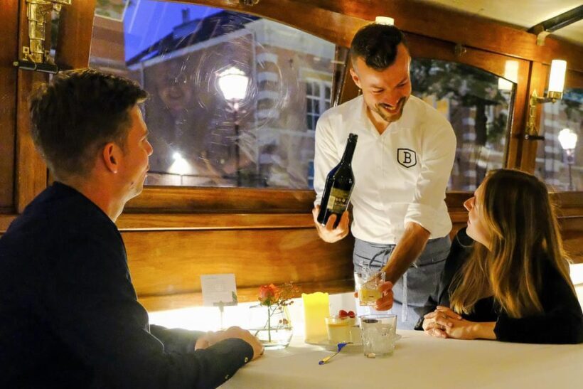 Amsterdam: Luxury Saloon Boat Cruise with 3-Course Dinner - Key Points