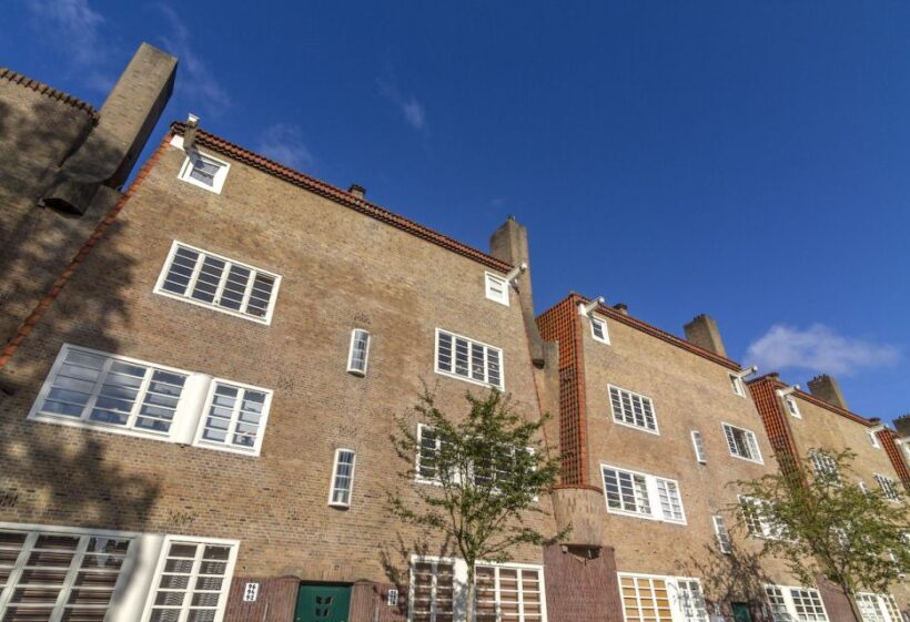 Amsterdam: Museum De Dageraad Entry Ticket with Guided Tour - Value for Money