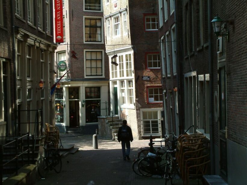 Amsterdam Old City Private Walking Tour - Pricing and Value