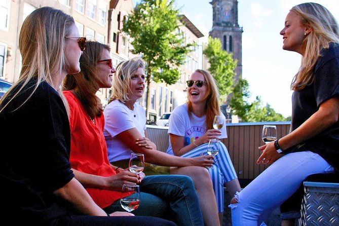 Amsterdam Open Boat Sightseeing Canal Cruise - Group Size and Personal Interaction
