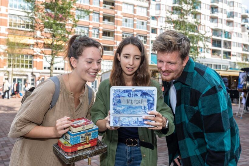 Amsterdam: "Operation 45 " Treasure Hunt Walking Tour - An In-Depth Look at the Operation 45 Treasure Hunt