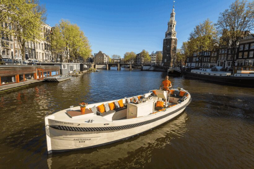 Amsterdam: Private Canal Cruise in German + Unlimited Drinks - FAQ