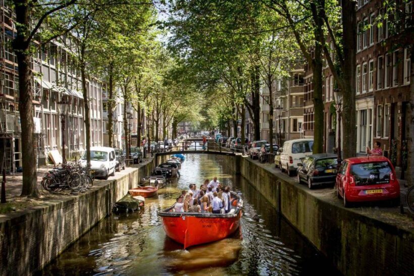 Amsterdam: Private Cruise with Drinks & Optional Snacks - Frequently Asked Questions