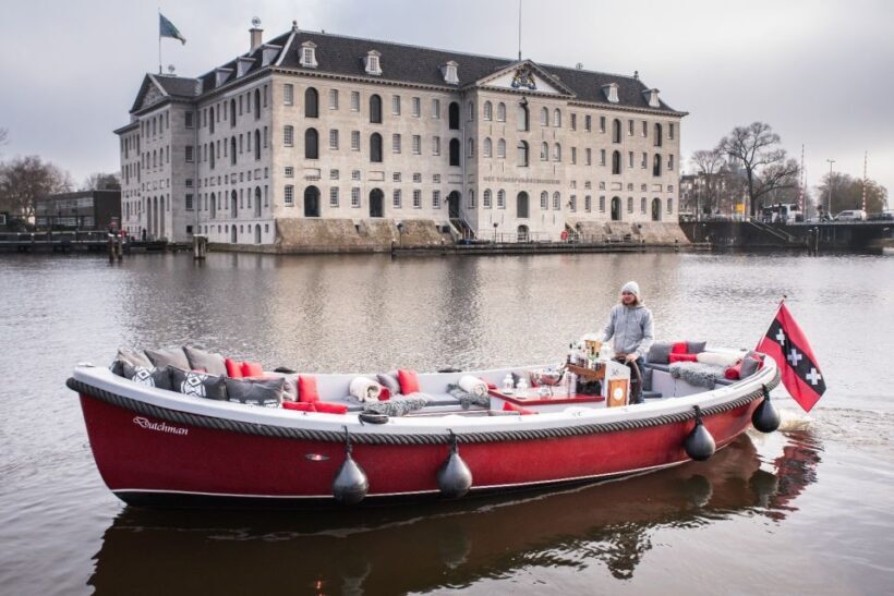 Amsterdam: Private Cruise with Drinks & Pizza or Burger - What to Expect on This Private Canal Cruise