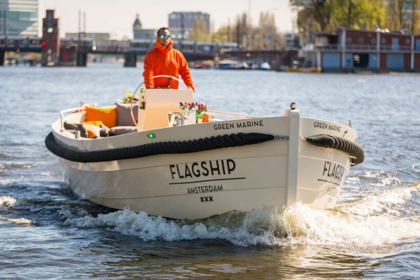 Amsterdam: Private Cruise with Drinks & Pizza or Burger - Who Is This Tour Best For?