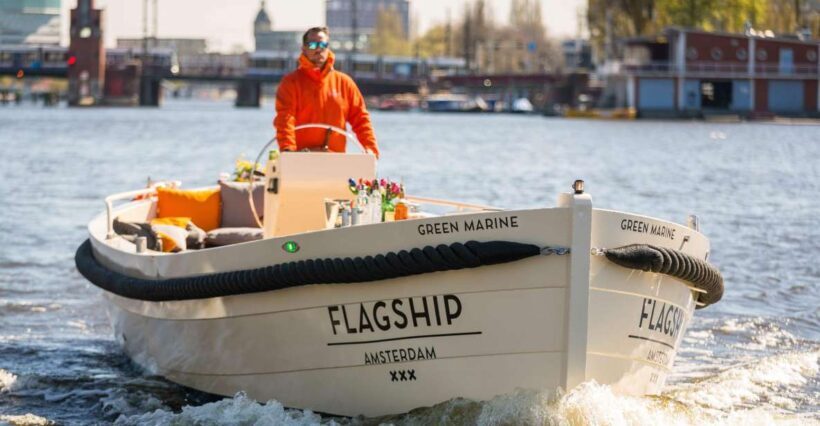Amsterdam: Private Cruise with Drinks & Pizza or Burger - FAQ