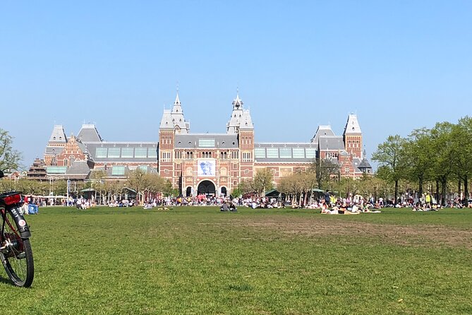 Amsterdam private guided tour with Marieke, local guide - A Closer Look at the Itinerary