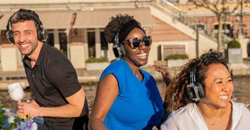 Amsterdam: Private Luxury Cruise with Drinks & Silent Disco - Authentic Experiences from Previous Guests