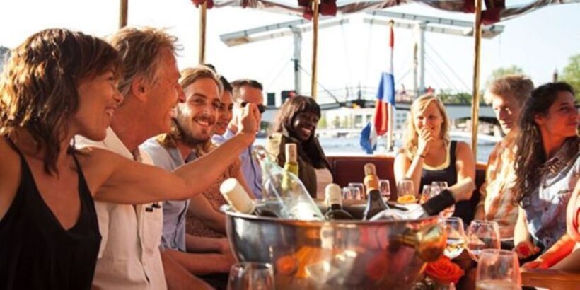 Amsterdam: Private Luxury Cruise with Pizza and Drinks - Key Points