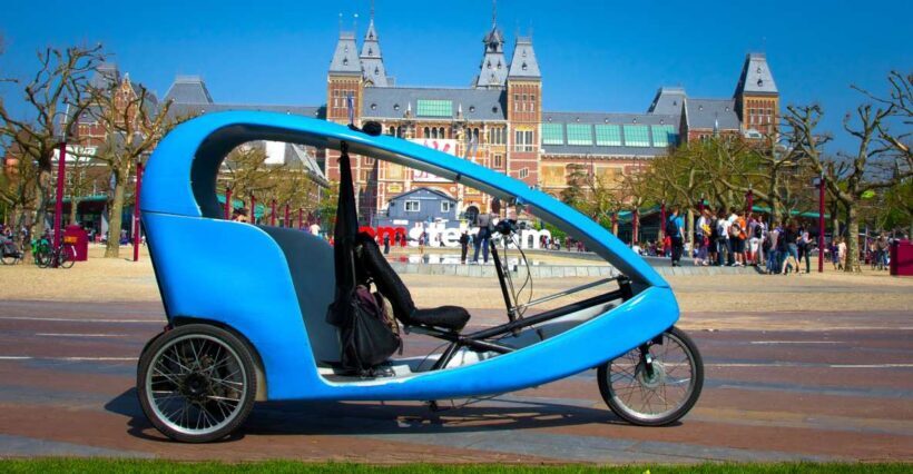 Amsterdam: Private Pedicab Historical Sightseeing Tour - Who Should Book This Tour?
