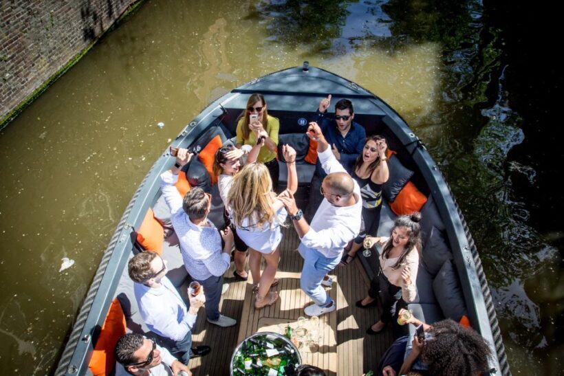 Amsterdam: Private Prosecco Canal Cruise Tour - The Value Proposition: Is It Worth the Price?