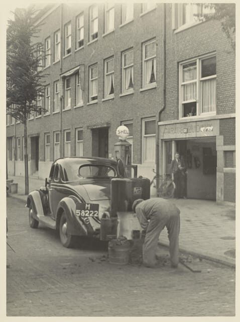 Amsterdam: Private World War Two History Walking Tour - Who Will Benefit Most?