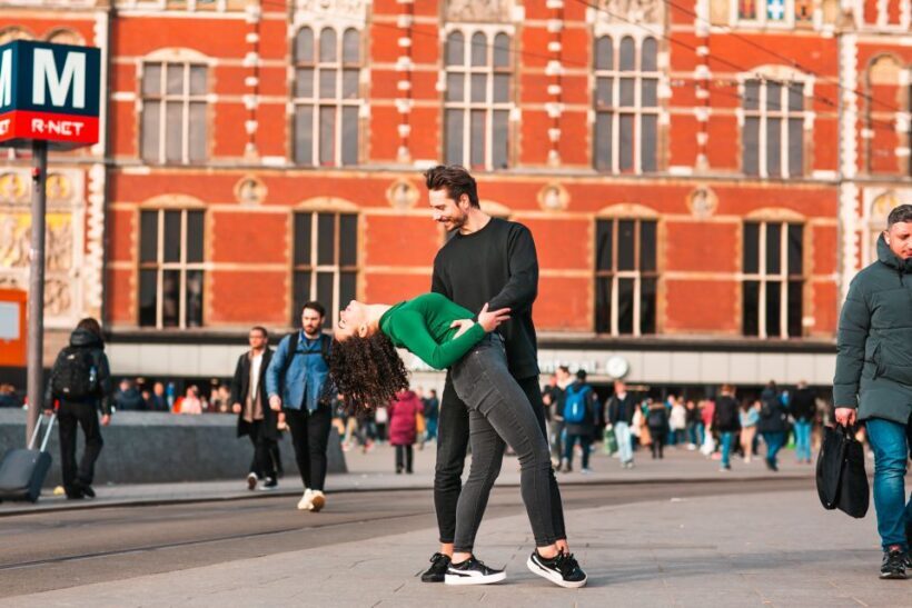 Amsterdam: Professional photoshoot at Centraal Station - Key Points