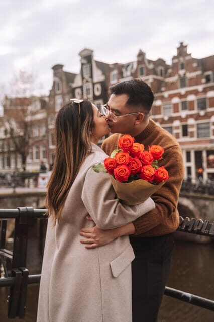 Amsterdam: Professional Photoshoot at the Canals - FAQs