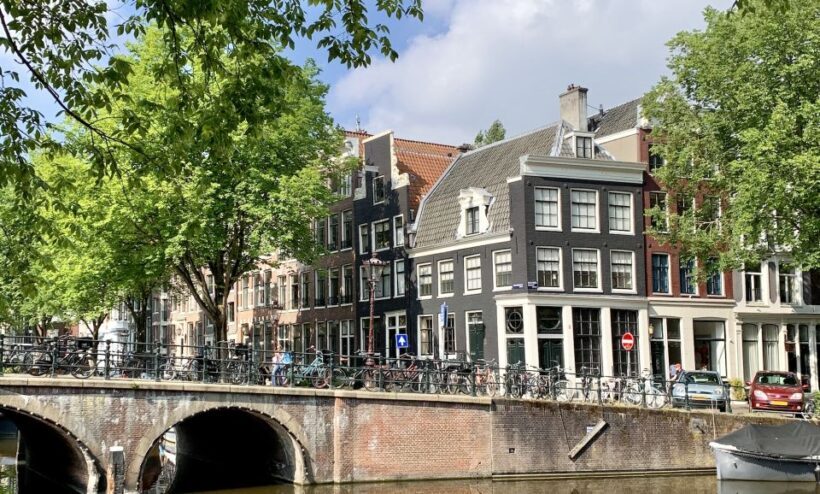 Amsterdam: Red Light District & City Tour German or English - Practical Considerations